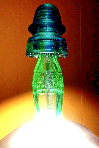 PRIZM***HEMINGRAY BLUE***NO. 19 Glass Insulator Made in USA CD-162 ...