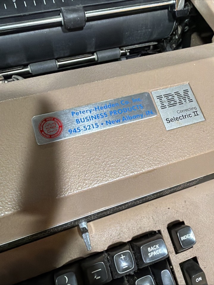 IBM Correcting Selectric 2 Electric Typewriter - Tan- READ Description ...