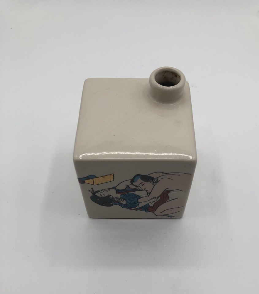 Very Rare Sake Jug Sake Shunga Period Piece Ukiyo-E Figure Crest Erotic ...