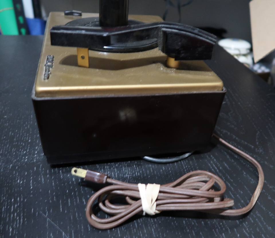 Vintage RCA VICTOR 45-J-2 45 rpm Record Player Turntable Powers Up And ...