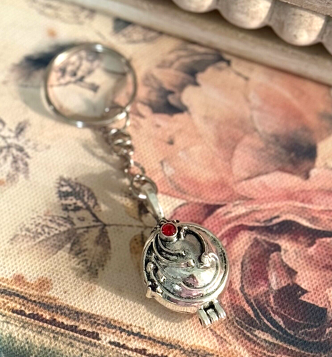 The Vampire Diaries Elena Gilbert Locket Keychain ♡ Stefan Damon Love ...