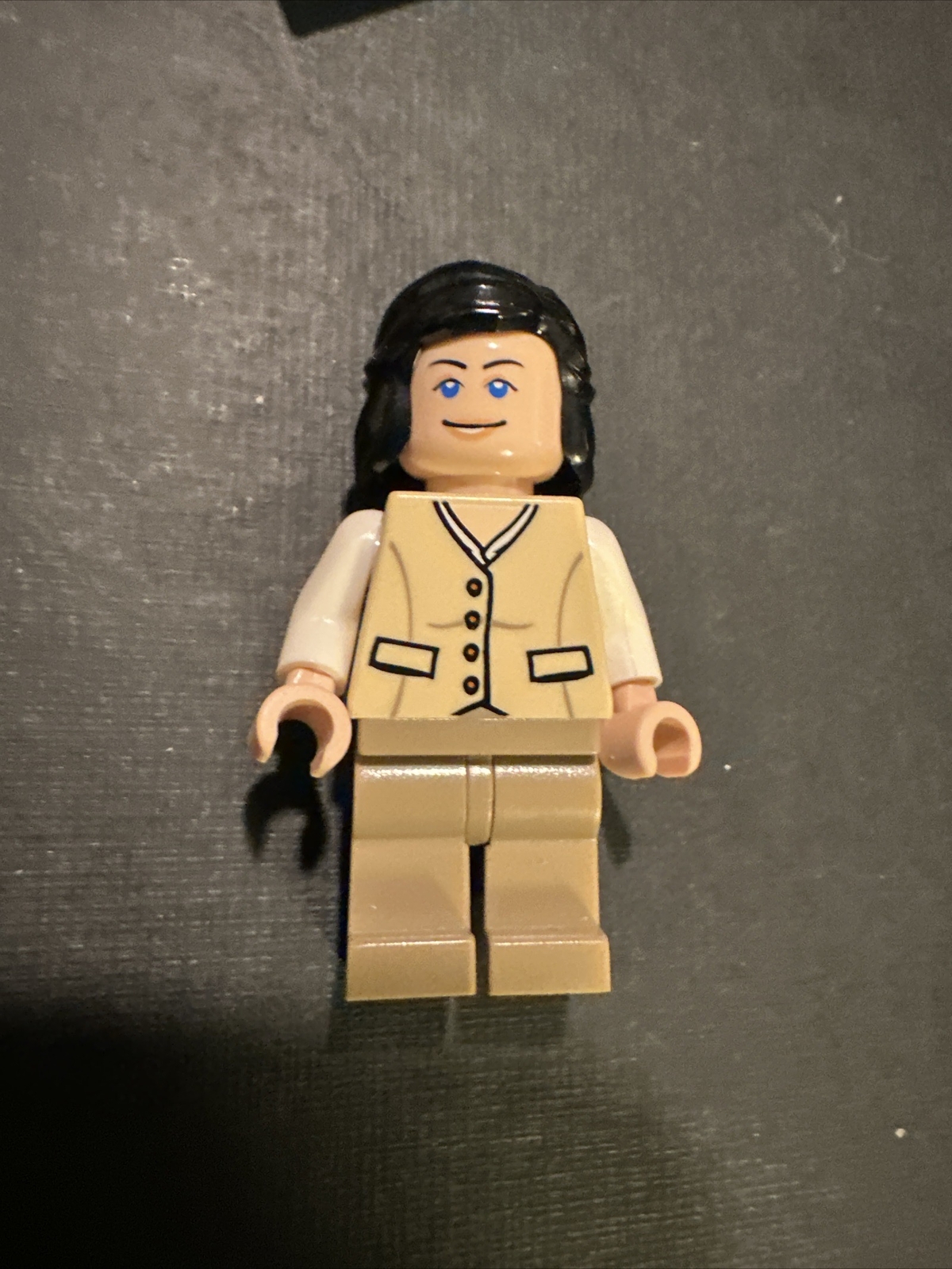 LEGO Marion Ravenwood Minifigure Tan Outfit Indiana Jones 7625 | eBay