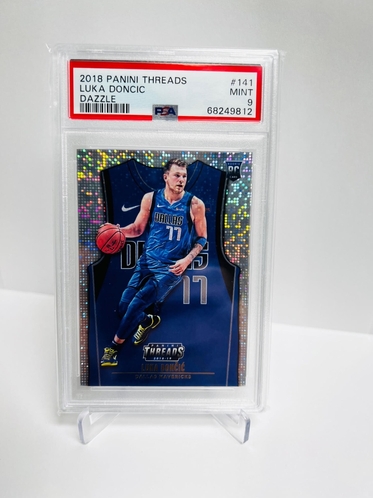 2018-19 Panini Threads - Rookies Icon Jersey Dazzle #141 Luka Dončić ...