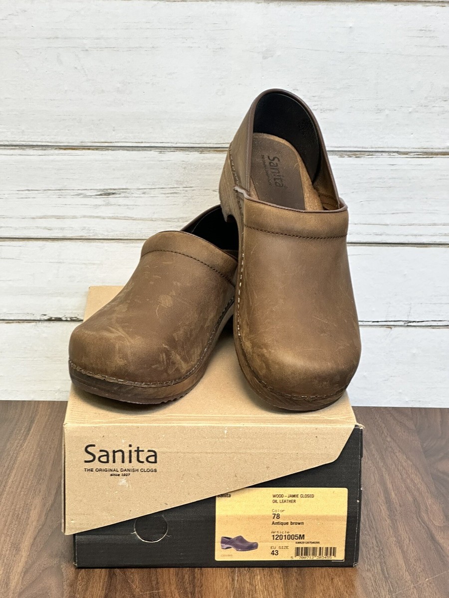 Brown Sanita Clogs Clearance | emergencydentistry.com
