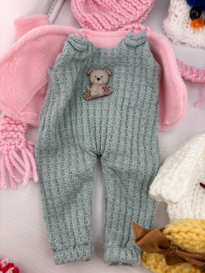 16 Hand knit OOAK FALL SWEATERS HATS Fit 10" Tonner, Ann Estelle, Patsy ...