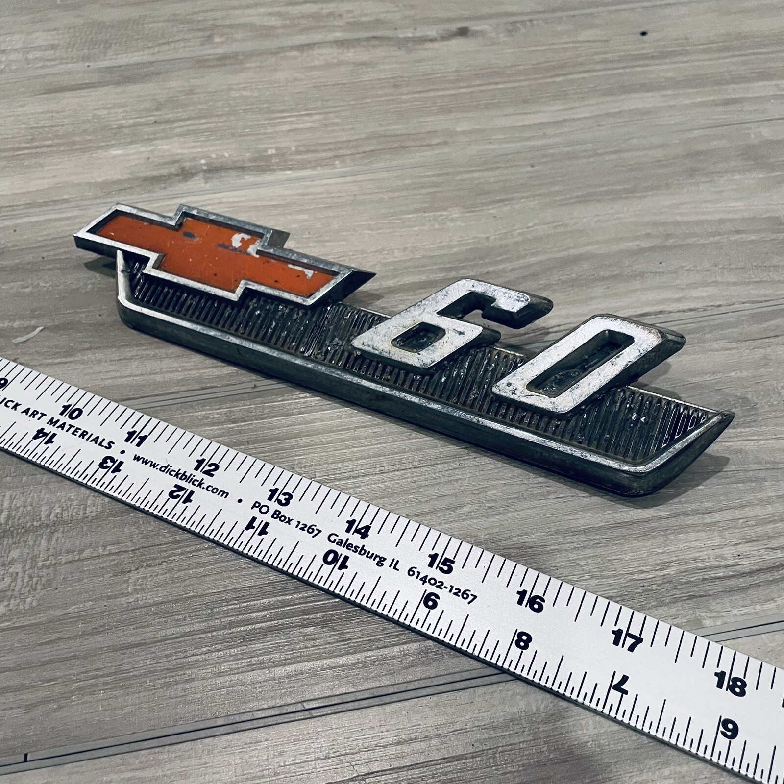 VINTAGE 67-68? CHEVROLET BOWTIE EMBLEM CHEVY 60 SERIES TRUCK BADGE P ...