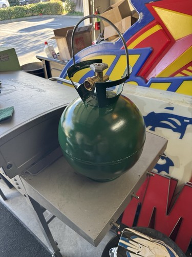 Vintage 1970 Coleman Model WC-255 Green Round Ball Propane Tank 7-70The ...