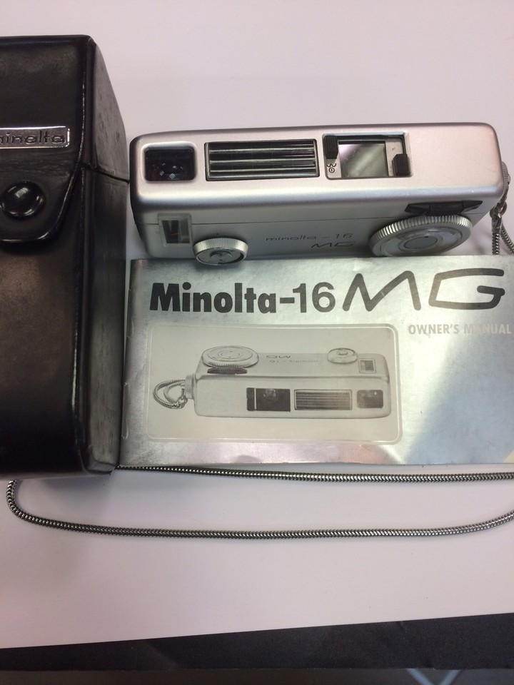 Minolta 16 16MG 16mm Subminiature Film Camera with case strap and ...
