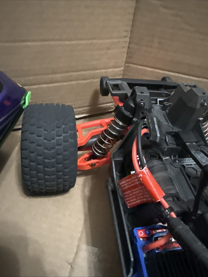 MINI TRAXXAS MAXX Upgrades W Battery’s And USB Charger | eBay