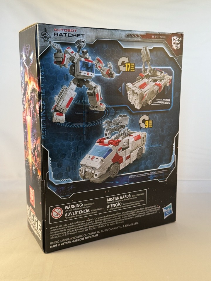 Hasbro Transformers War for Cybertron Ratchet Deluxe Class 6 inch ...