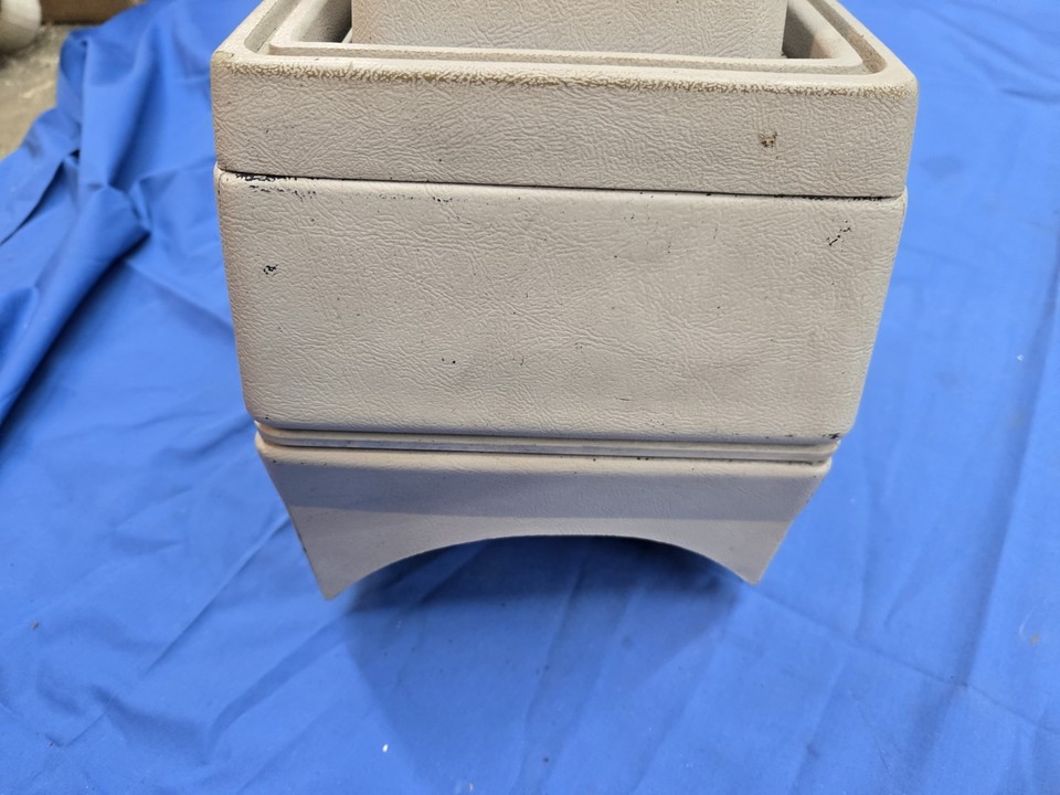 78-88 Cutlass Regal G-body center console floor shift for bucket seats ...