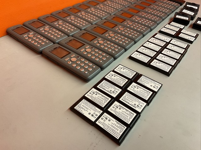 Lot of (25) Spectralink 7212 & (1) 7522 Wireless Phone - w/ Batteries ...