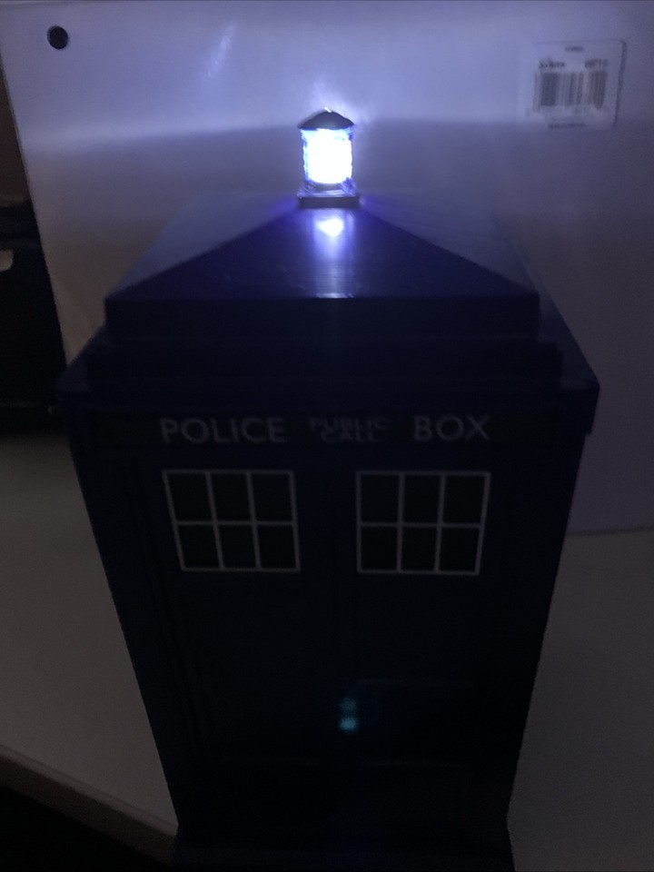 Doctor Who Electronic Flight Control Tardis Police Box Lights & Sound ...