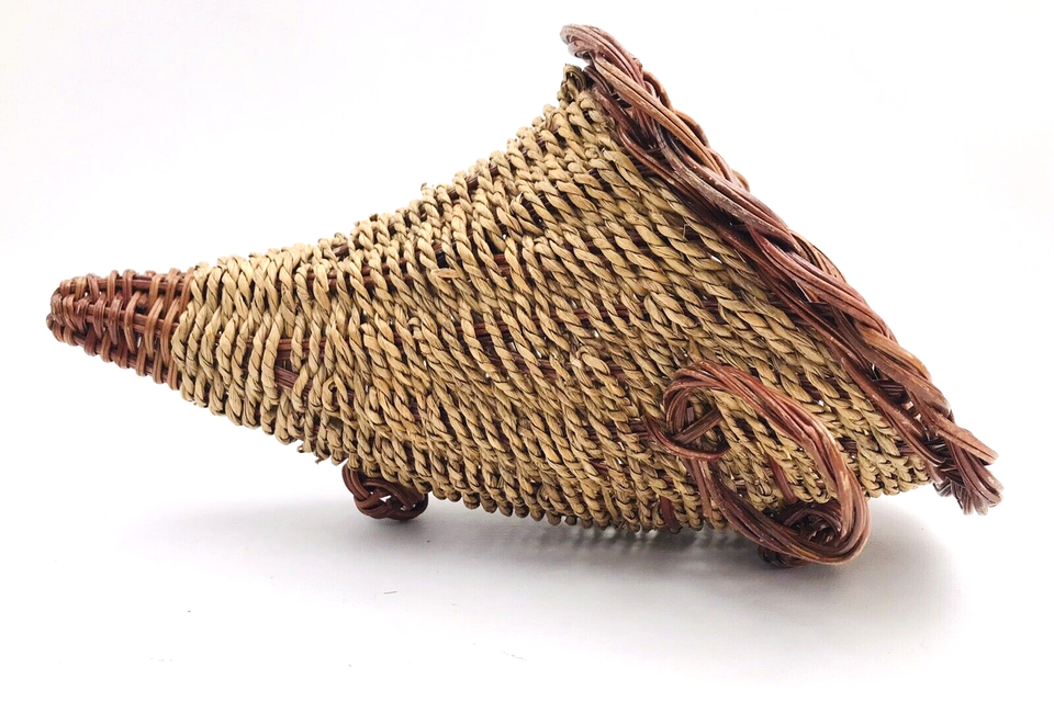 Wicker Cornucopia Holiday 10" Basket Thanksgiving Woven W/Hook for Wall ...