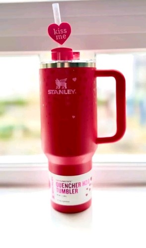 Stanley Target Exclusive Valentine’s Day 2025 Ruby Hearts 40oz Tumbler ...