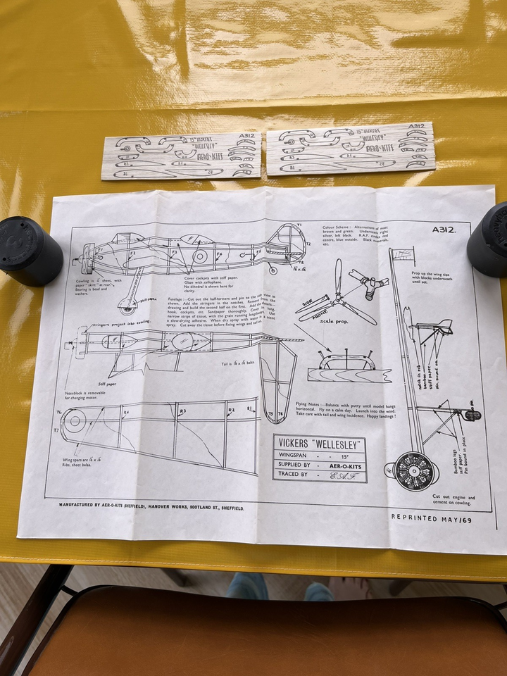 Vintage Aer-O-Kits: Vickers "Wellesley", W/S 15", plans and balsa ...