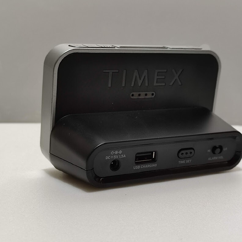 Timex+Bedside+Dual+Alarm+Clock+with+USB+Charging+Nightlight+Snooze+Bar ...