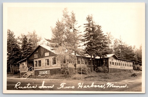 Two Harbors Minnesota~Rustic Inn~Corner View~1940s RPPC | eBay