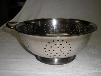 LOVELY STAINLESS STEEL KITCHEN SIEVE COLANDER 555 BRAND | eBay