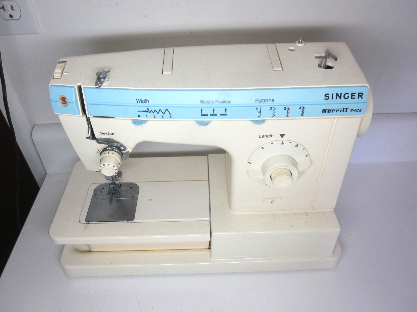 SINGER Merritt 5405 Zig Zag Sewing Machine Side Trim Cover Repair Part ...