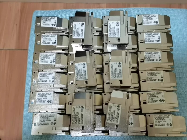 Cisco C9300L-STACK-KIT+STACK-T3-50CM Stacking Kit for C9300 Series ...