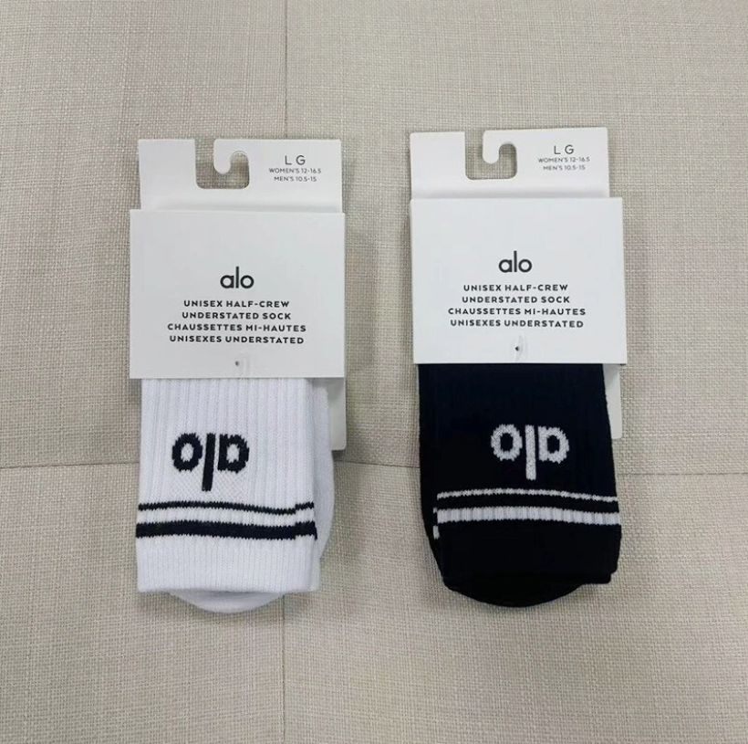 Alo Yoga Crew Socks 4 Pack Unisex White & Black - NWT - Authentic Gift ...