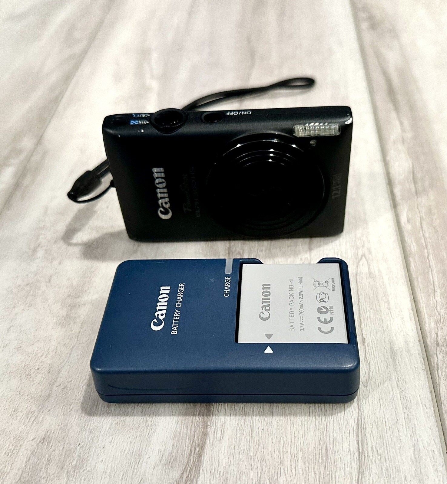 Canon PowerShot ELPH 300 HS / IXUS 220 HS 12.1MP Digital Camera - Black ...