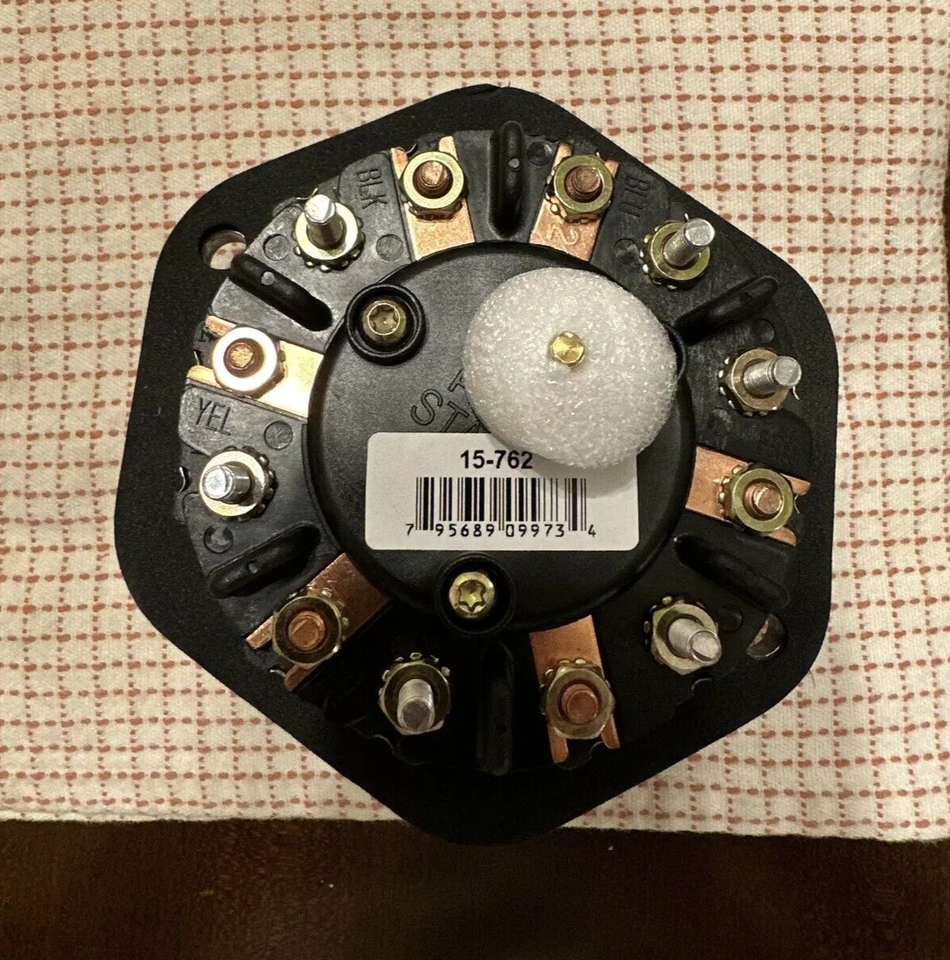 Phillips Sta-Dry SAE-J560 7-Way Socket 12V 20A 15-762 | Silver | Zinc ...