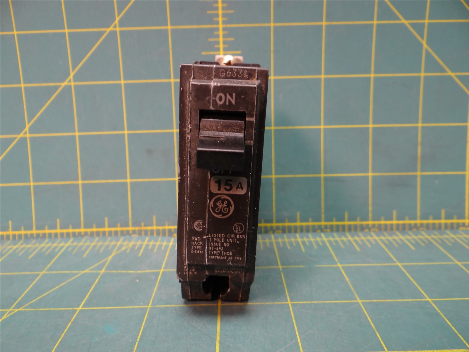 GE THQB1115 Circuit Breaker, 15 Amp, 1 Pole, 120/240V, 10 kAIC, Bolt-On ...