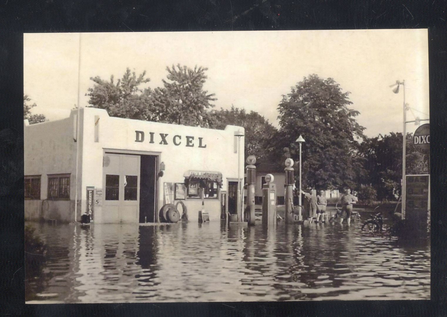 REAL PHOTO CENTRALIA ILLINOIS DIXCEL GAS STATION FLOOD DISASTER ...