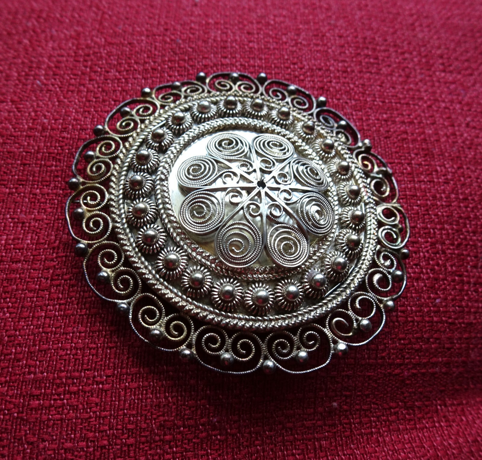 Antique Silver Filigree Round Circle Pin Brooch - Gem
