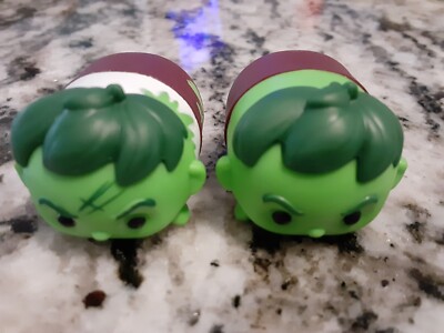 Marvel Tsum Tsum Large Hulk & Battle Torn Hulk vinyl duo Collector's ...