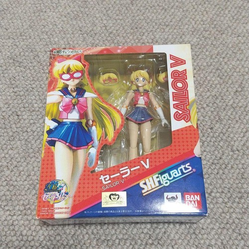 S.H. Figuarts Sailor V Sailor Moon Action Figure Bandai Tamashii ...
