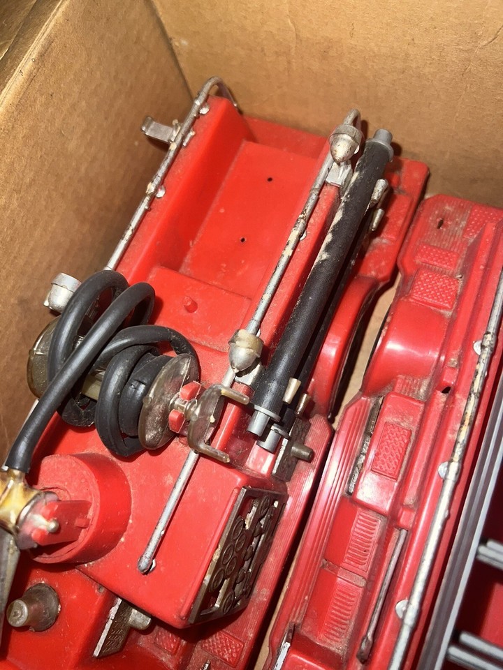 Vintage c1960's “The Chief" Fire engine set nearly complete in Orig box ...
