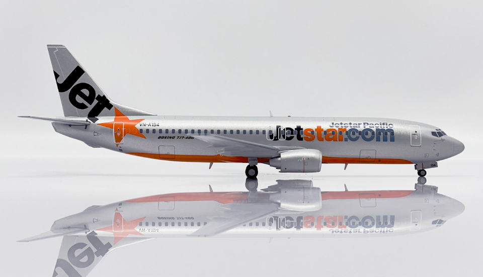 1:200 JC Wings Jetstar BOEING 737-400 Passenger Airplane Diecast ...