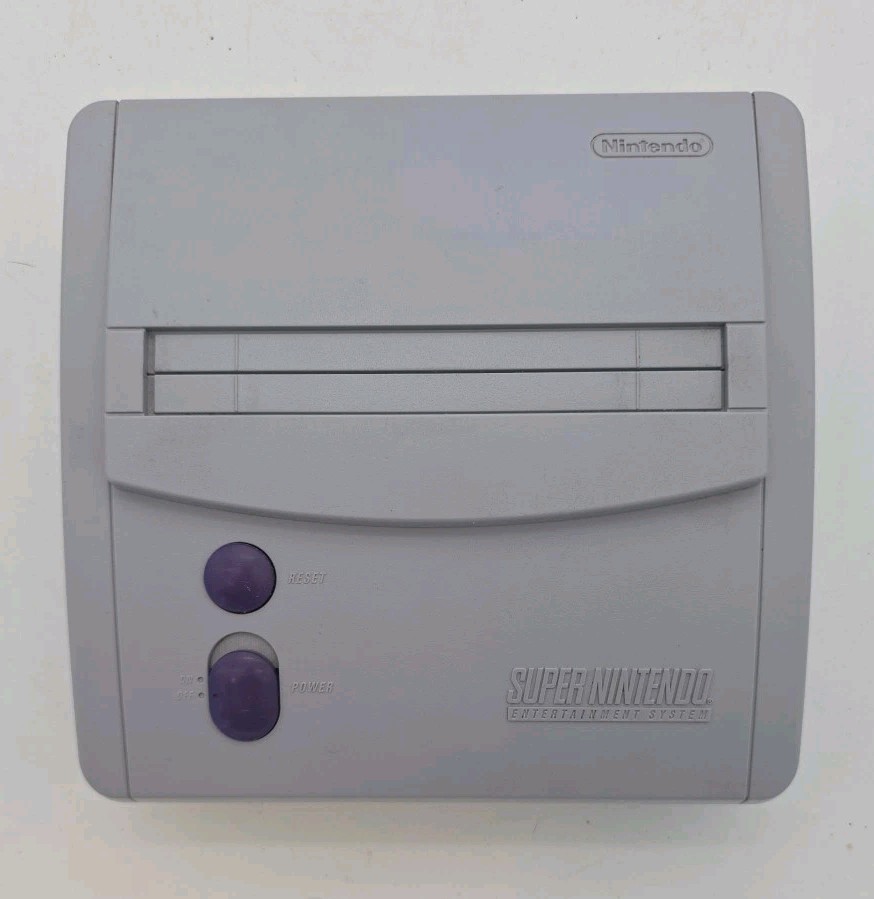 Super Nintendo SNES Jr Console SNS-101 TESTED with 2 Controllers And 7 ...