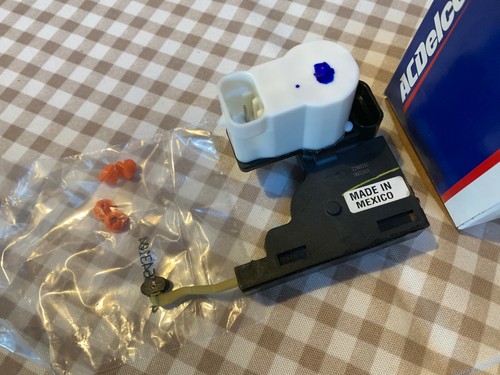 NOS 1993 Cadillac Allante Driver Side Power Door Lock Actuator GM ...