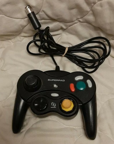 INTERACT SuperPad Colours for GameCube WIRED Controller TRANS CLEAR ...
