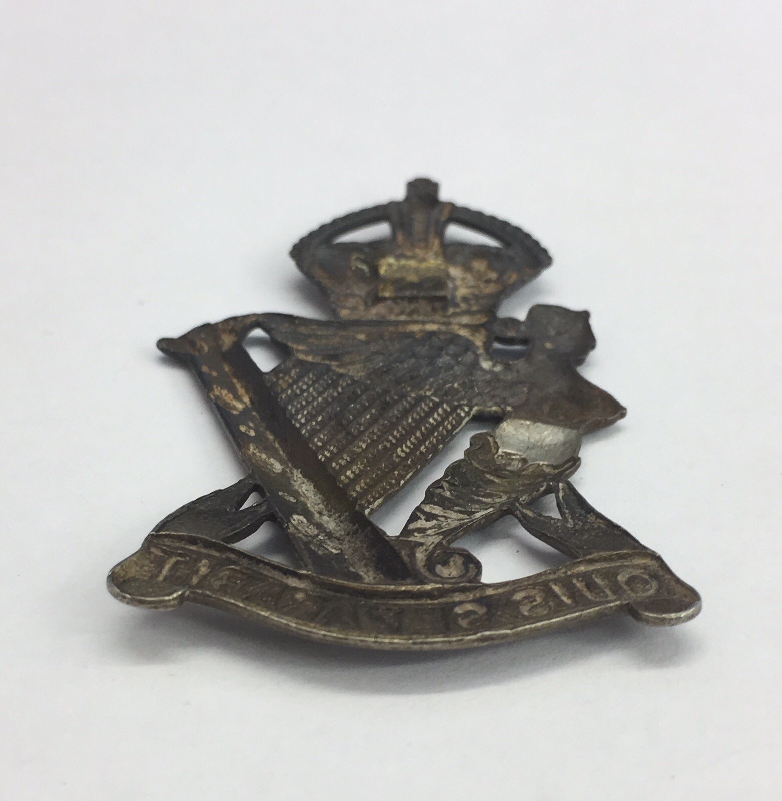 Vintage WW1/2 Royal Irish Rifles Cap Badge Heavily Worn 6.3grams | eBay UK