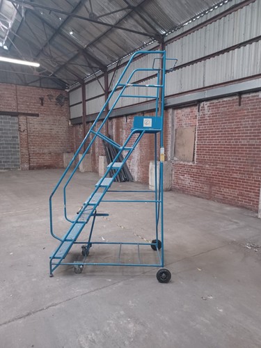 8 Tread Step Platform Steel Mobile Safety Steps Warehouse | eBay UK