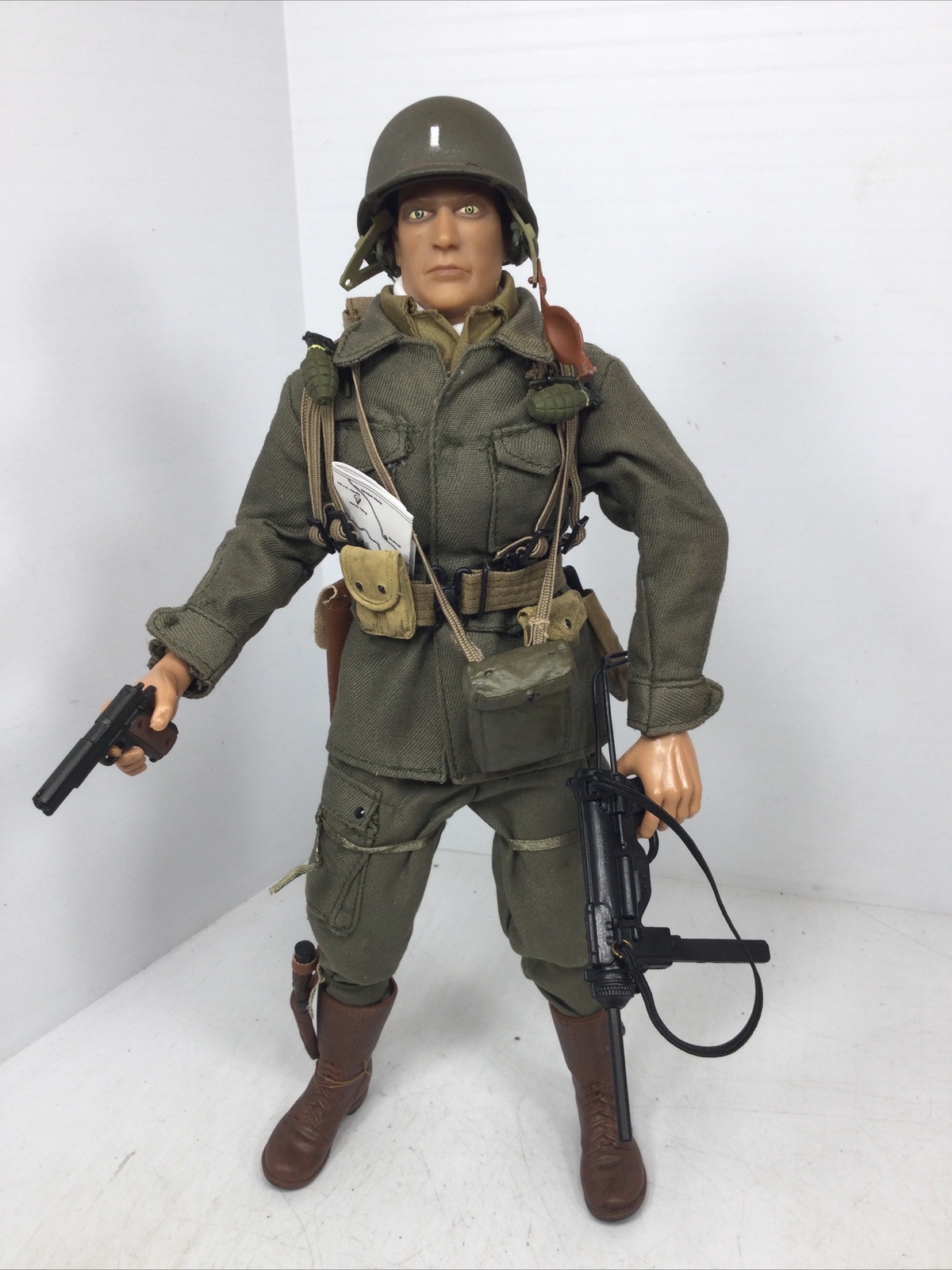 1/6 21ST CENTURY US 101ST AIRBORNE PARATROOPER OFFICER M3 GREASE GUN ...
