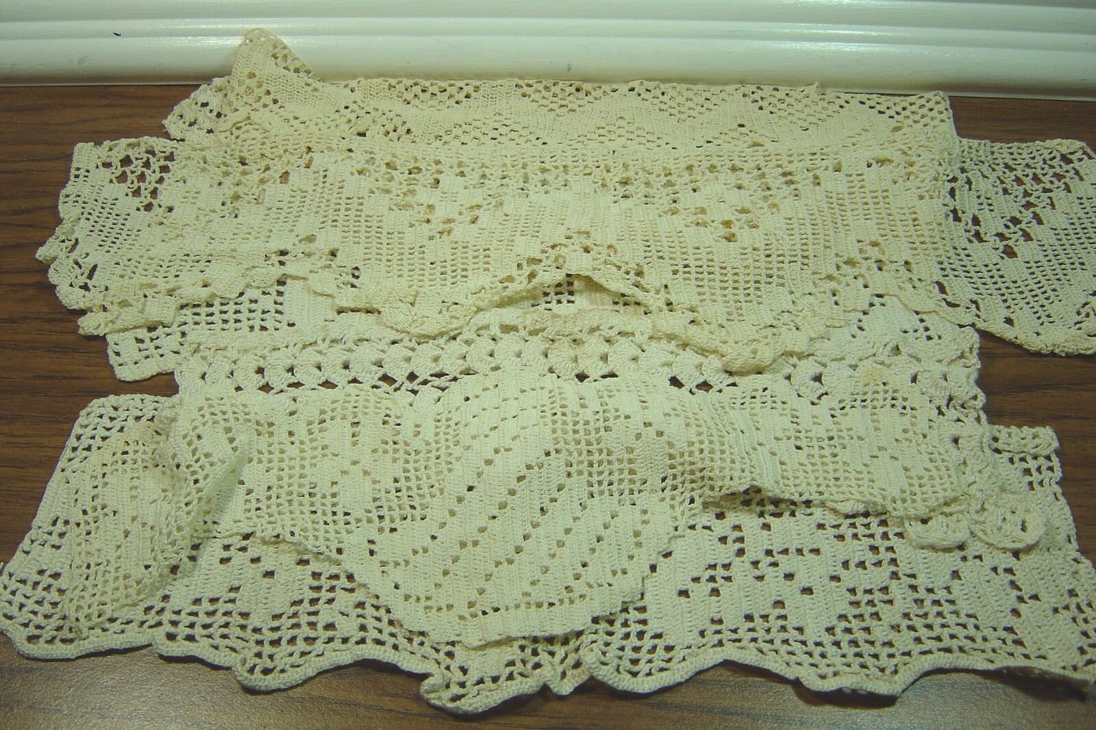 VINTAGE HAND MADE CROCHETED LACE EDGINGS/TRIMS--CUTTERS--LOT OF 7-ALL ...