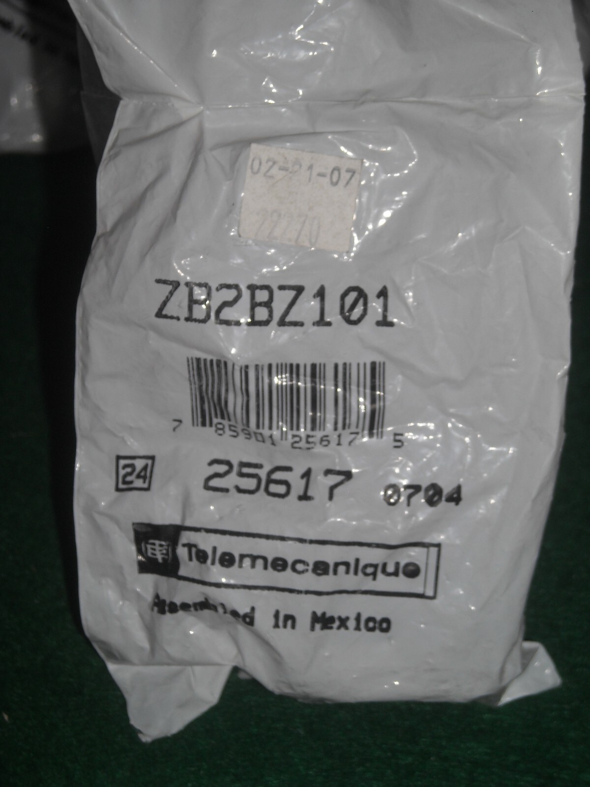 Telemecanique ZB2BZ101 contact block with mounting base new sealed bag ...