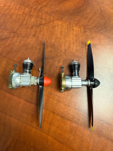 Cox PeeWee .020 Model Airplane Engines with Propellers - Lot of 2 | eBay
