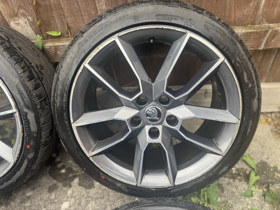 GENUINE SKODA OCTAVIA VRS 18” GEMINI ALLOY WHEELS SET WITH TYRES ...