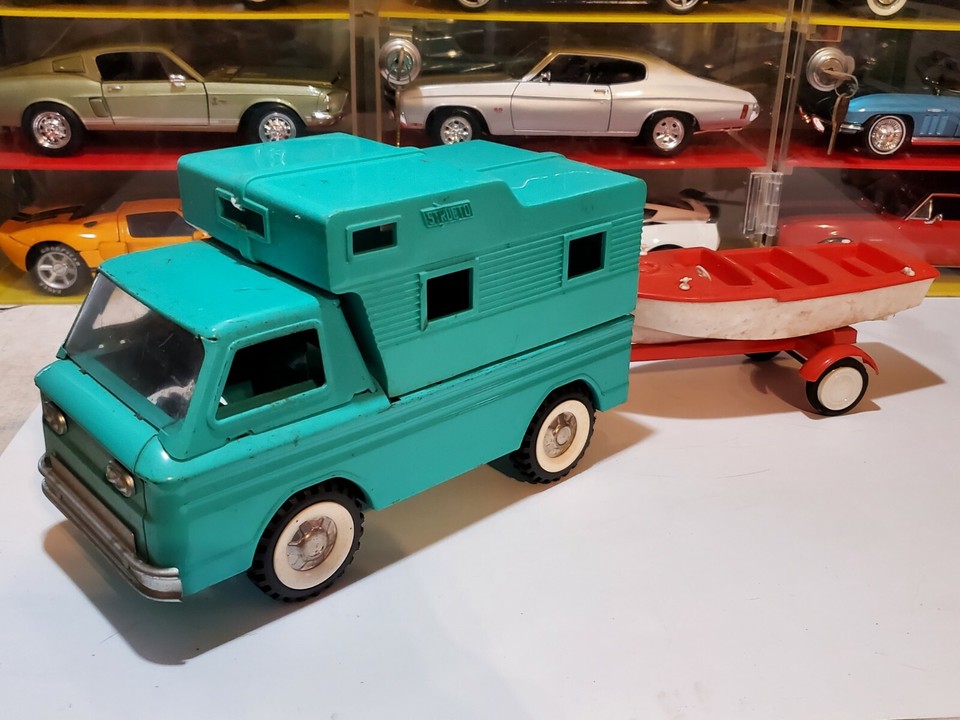 Vintage Structo Camper Truck & Boat w/ Trailer Pressed Steel Toy # 304 ...