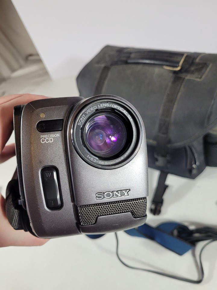 Sony Handycam CCD-TRV22 8mm Analog Camcorder - No Power, Parts Repair Ships Free 27242622067| eBay