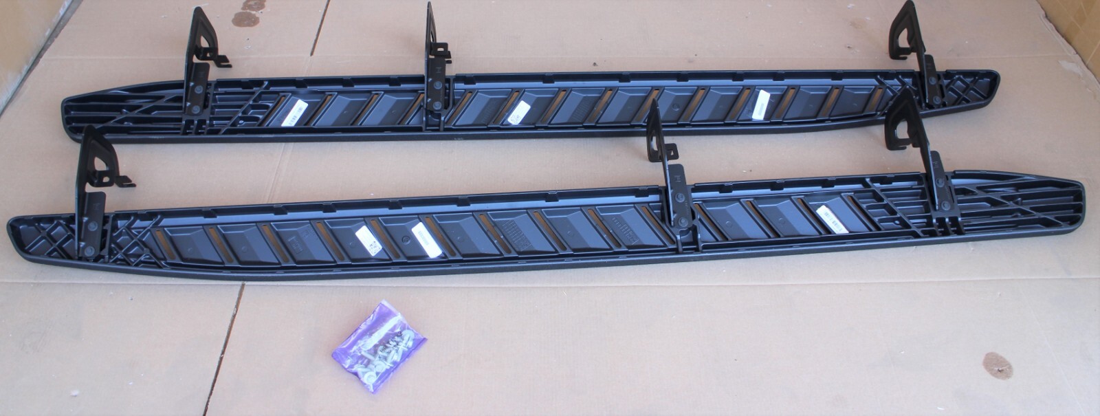 2019 -23 GMC Sierra 1500 2500 3500 HD AT4 running boards assist side ...