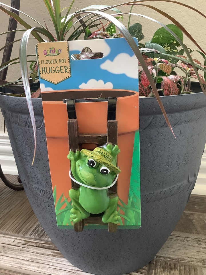 FLOWER POT HUGGER Green Frog on Ladder Garden Decor Approx. 5.5" in ...