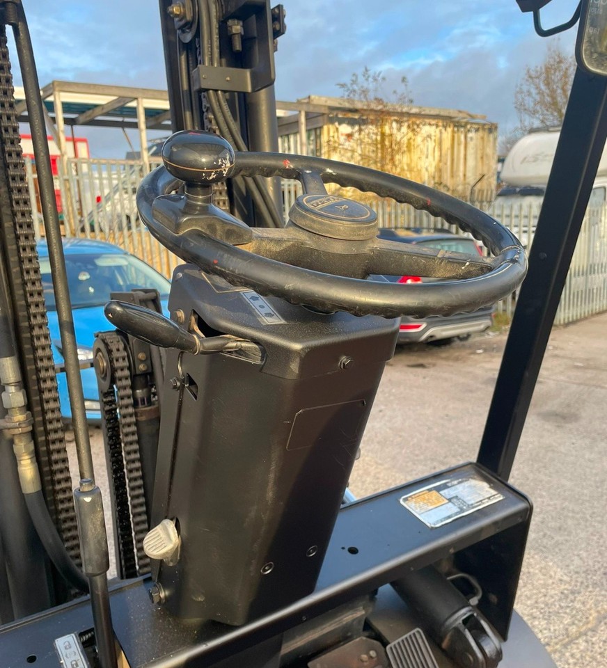 Doosan 2.5 Ton Diesel Forklift Truck - Container Spec | eBay UK